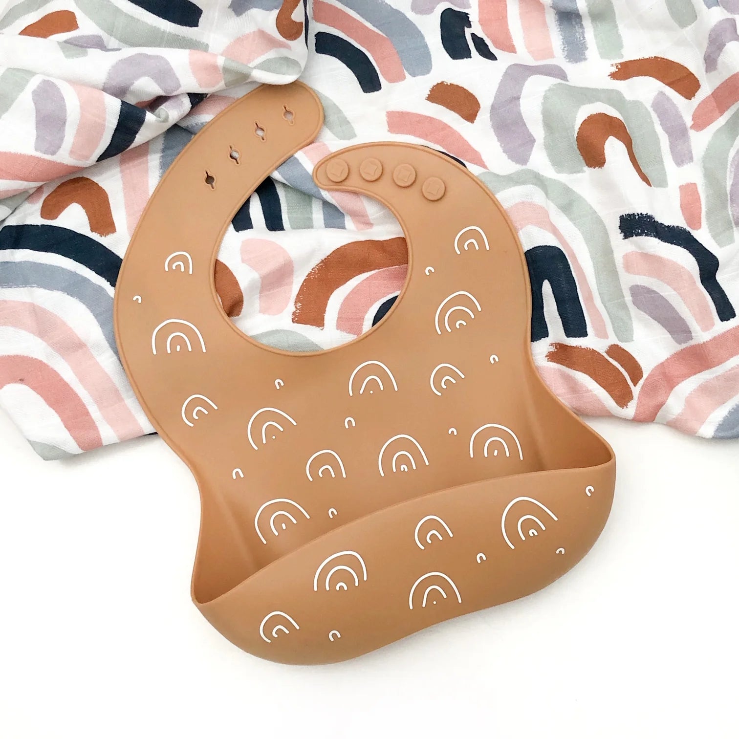 Silicone Catch Bib - Caramel Rainbows – blossomchildrensstore